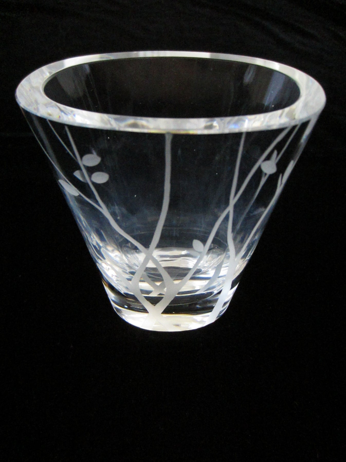 Crystal Vase Etched Floral Leaves Stems – Designer Unique Finds