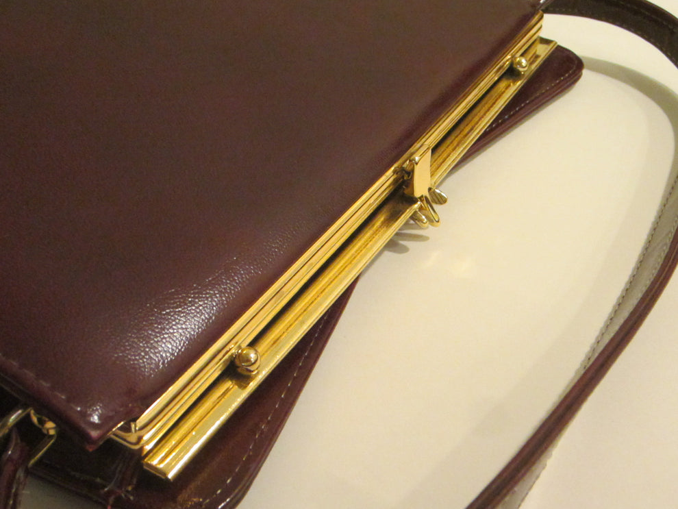 England Naturalizer Simulated Leather Vintage Signature Handbag ...