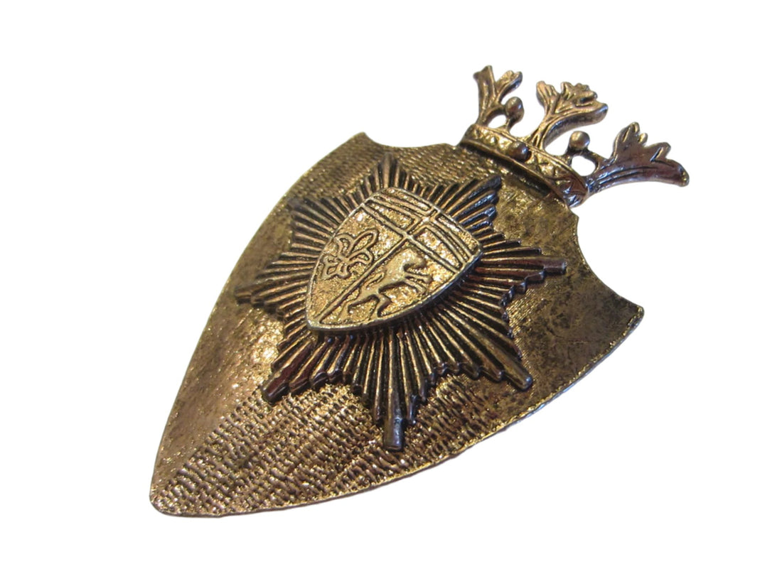 English Style Lion Crest Brooch – Designer Unique Finds