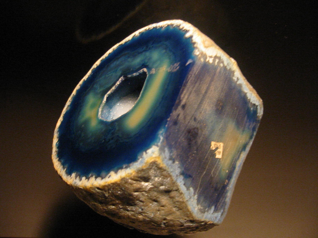 Icy Cut Blue Agate Brazilian Geode – Designer Unique Finds