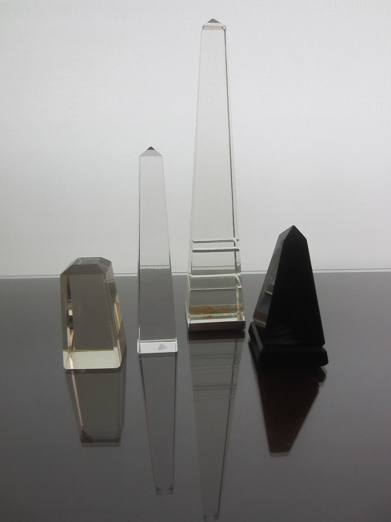 Art Glass Obelisks Suite Inspires Parisian Monuments – Designer Unique ...