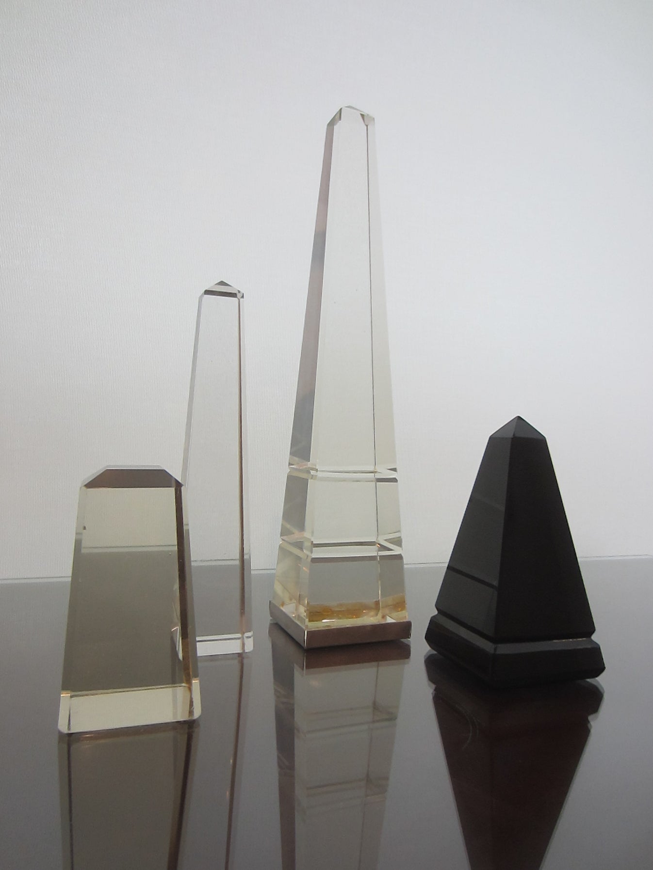 Art Glass Obelisks Suite Inspires Parisian Monuments – Designer Unique ...