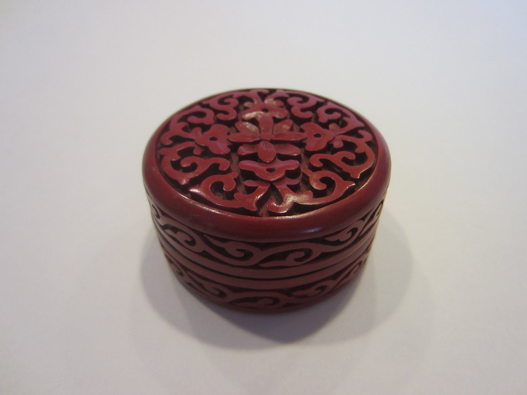 Miniature Cinnabar Circular Asian Scholar Box – Designer Unique Finds
