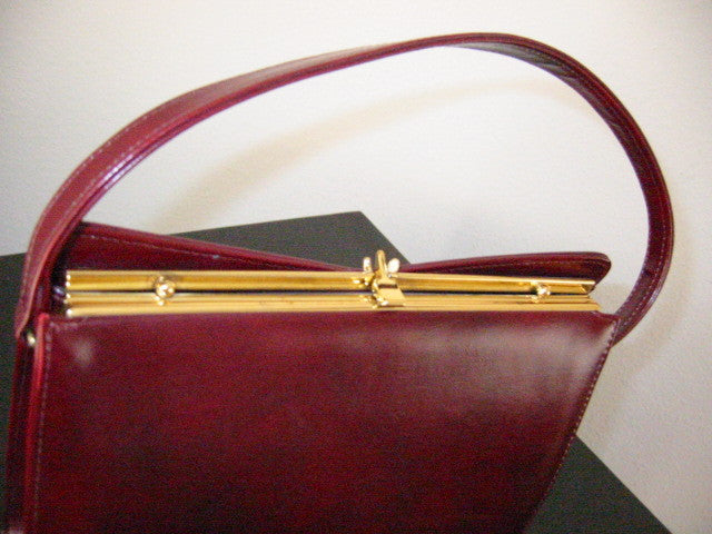 England Naturalizer Simulated Leather Vintage Signature Handbag ...