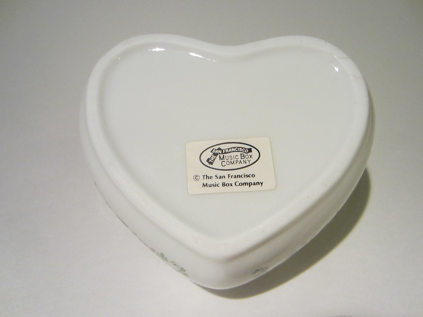 The San Francisco Music Company Porcelain Heart Music Box – Designer ...