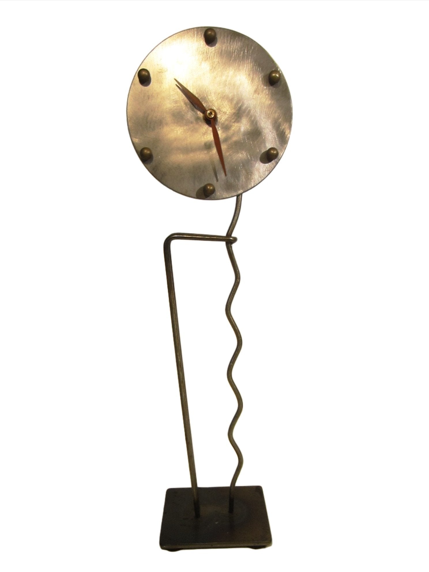 A Modern Pedestal Abstract Juxtaposition Round Dial Quartz Clock ...