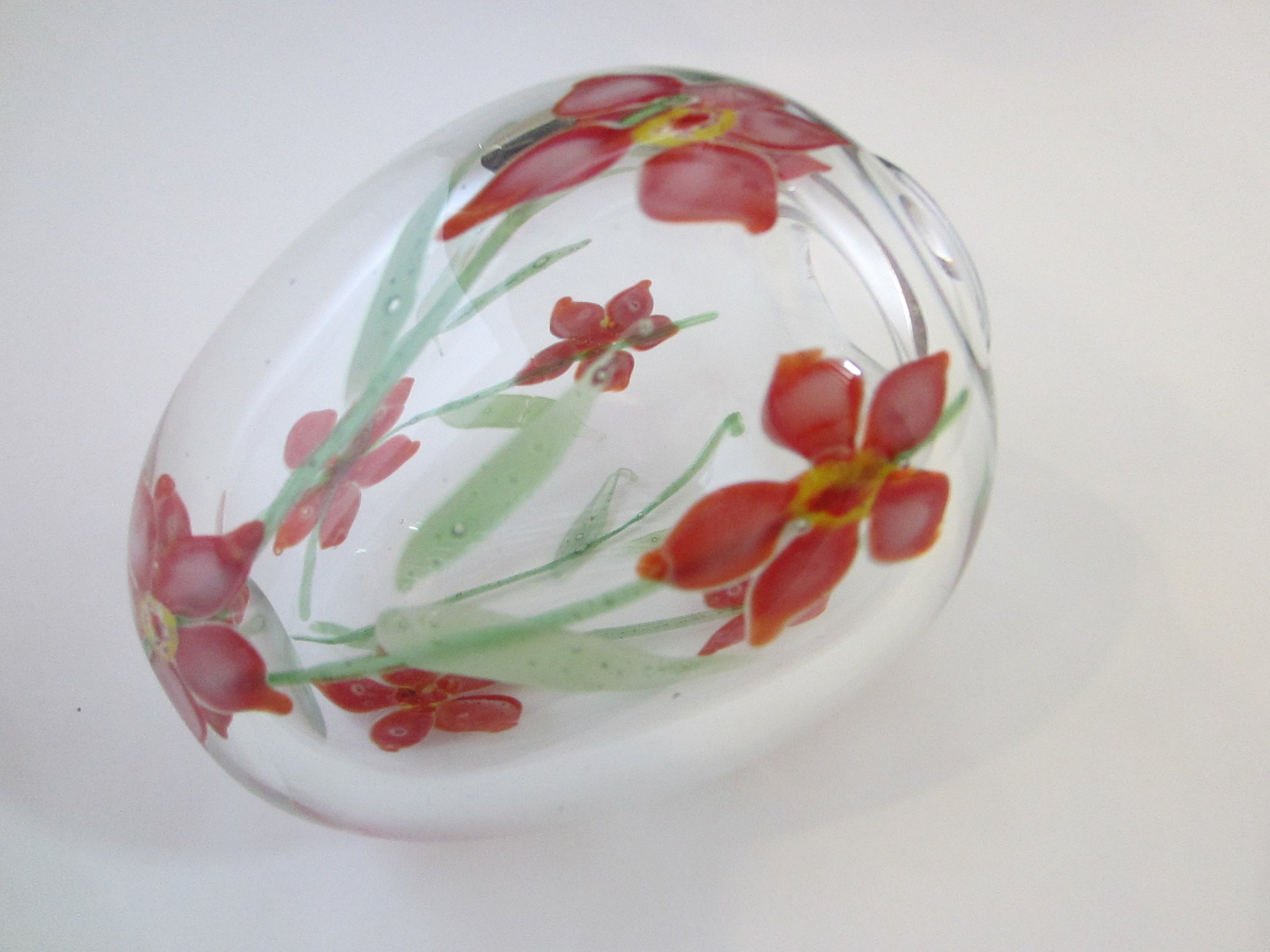 Blooming Red Flowers Infused Glass Vase – Designer Unique Finds