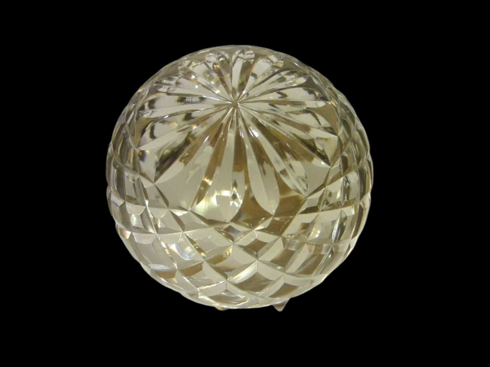 Diamond Cut Globe Glass Sphere – Designer Unique Finds