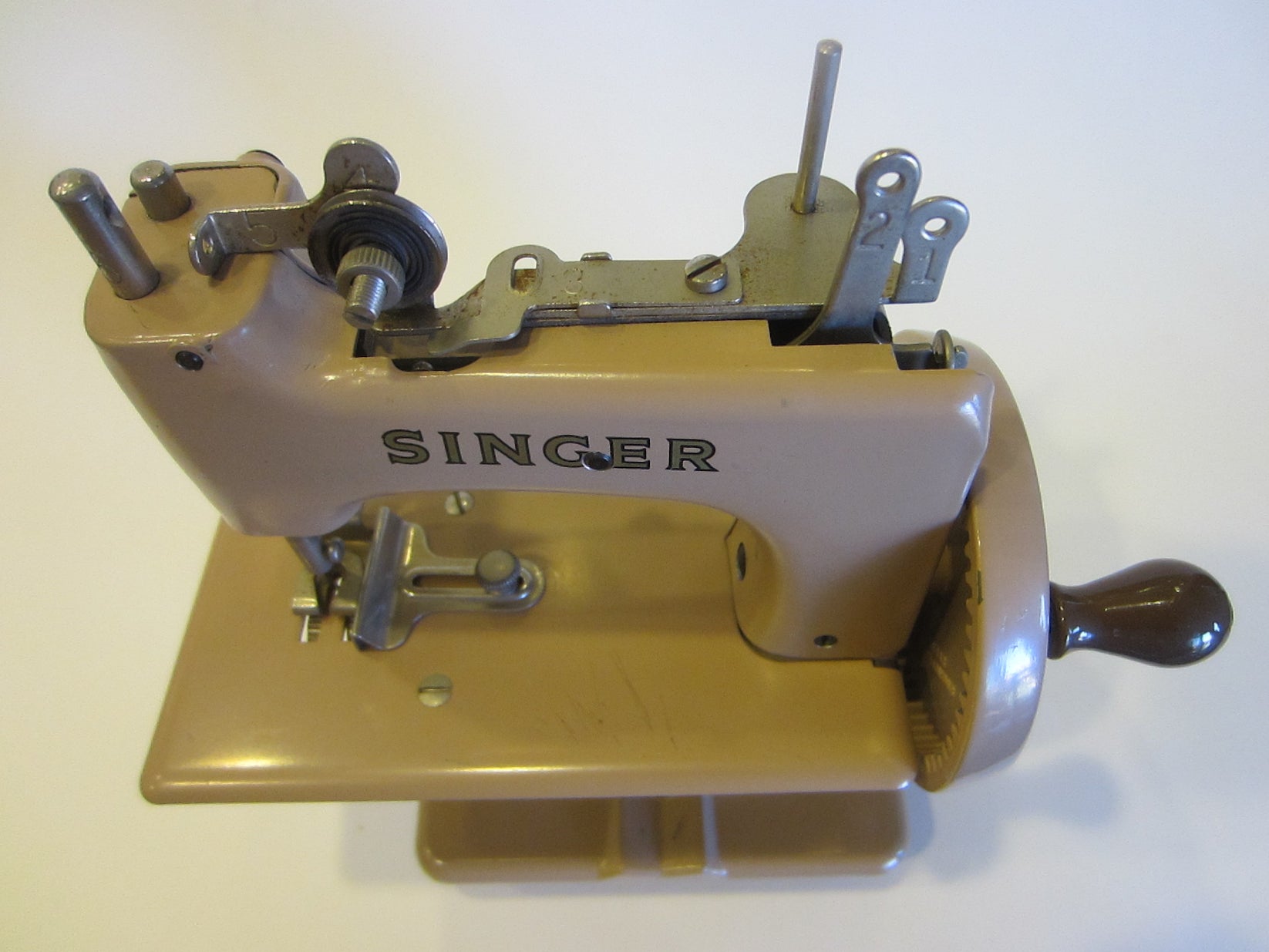 Singer Great Britain Simanco Vintage Mini Sewing Machine – Designer ...