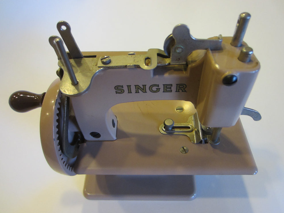 Singer Great Britain Simanco Vintage Mini Sewing Machine – Designer ...