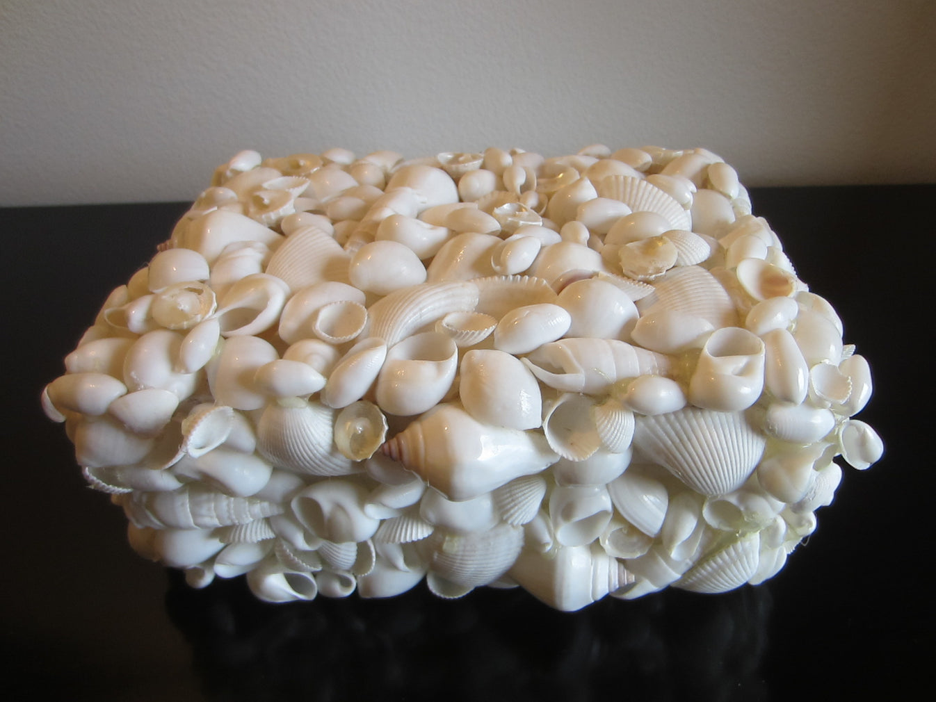 White Rectangle Hand Crafted Vintage Seashell Box – Designer Unique Finds