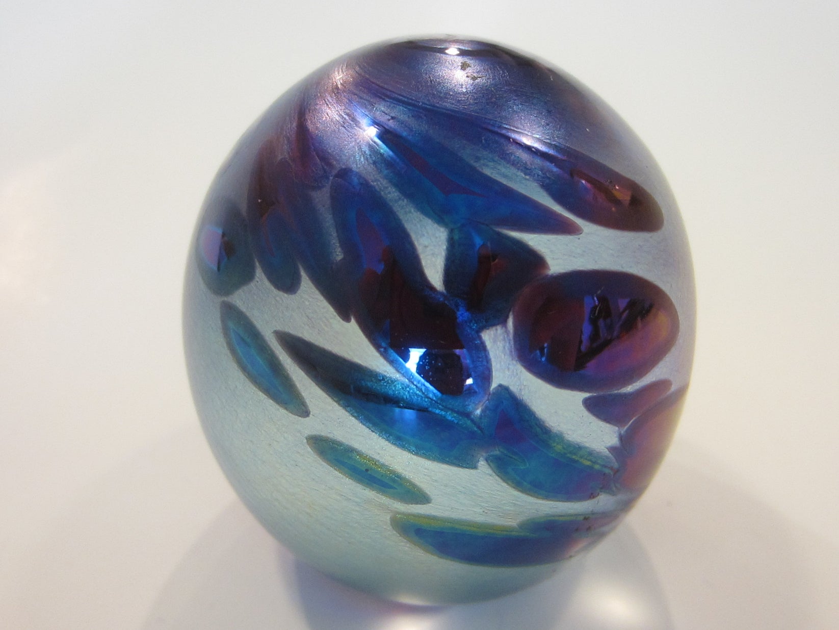 Obg Ocean Wave Signed Iridized Glass Paperweight Designer Unique Finds