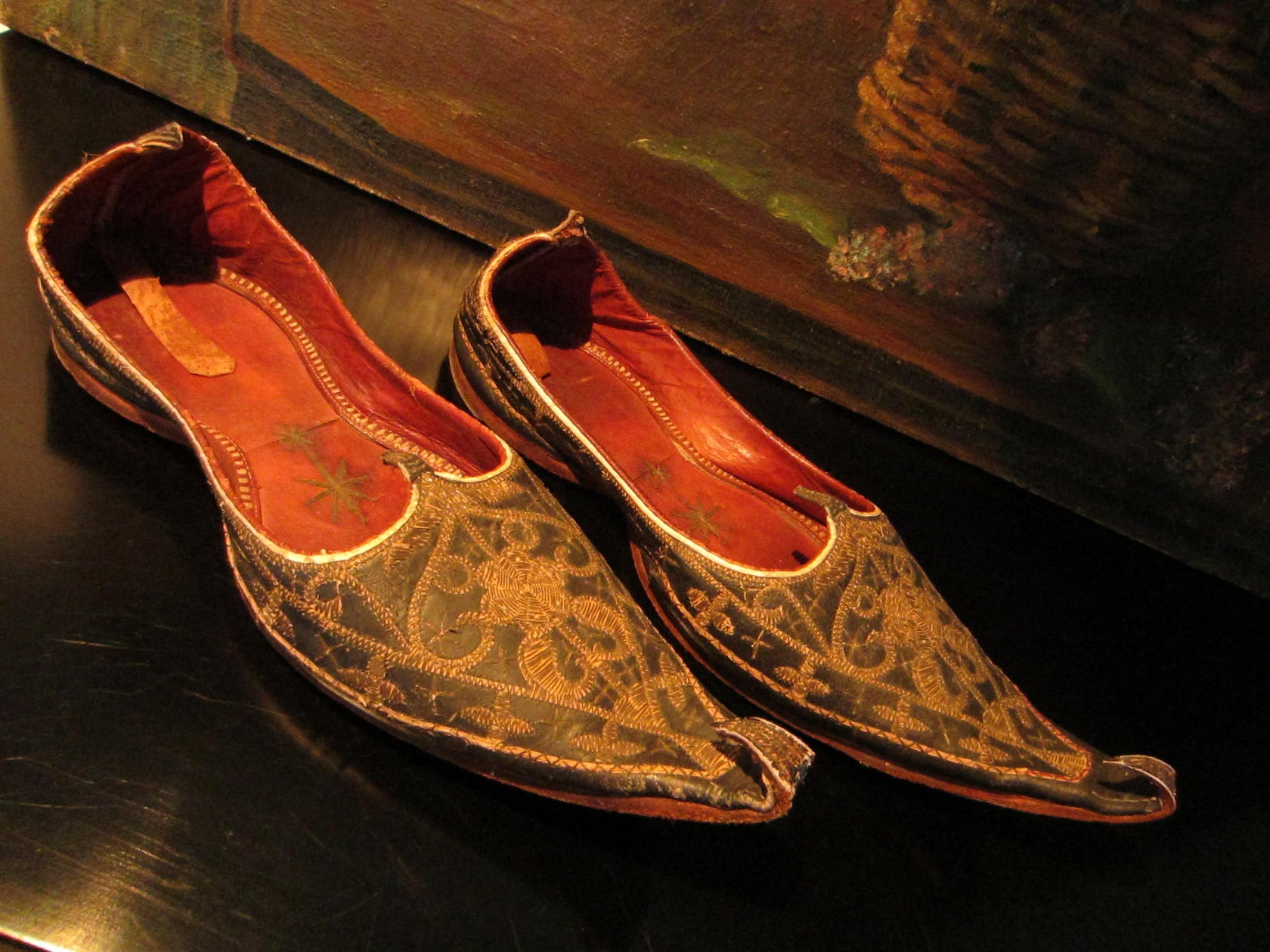 Traditional Maharaja Shoes Complimentary Gold Embroidery Influence Far ...